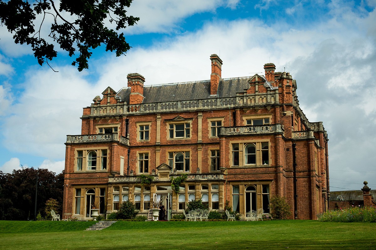 Rossington Hall acquired by the Crown Bawtry Collection